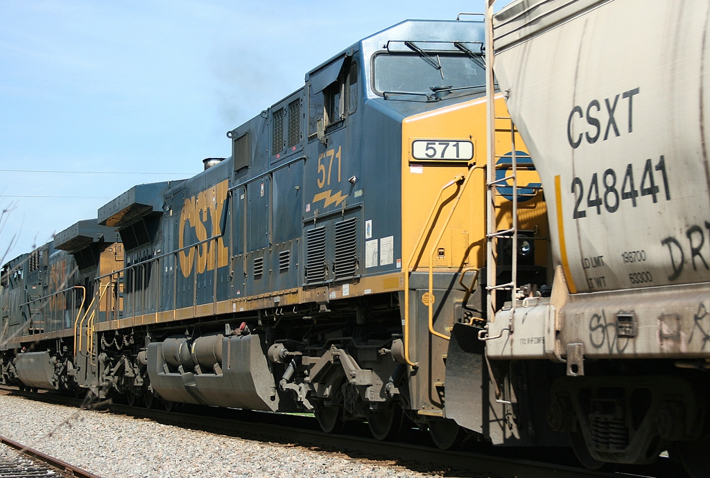CSX 571